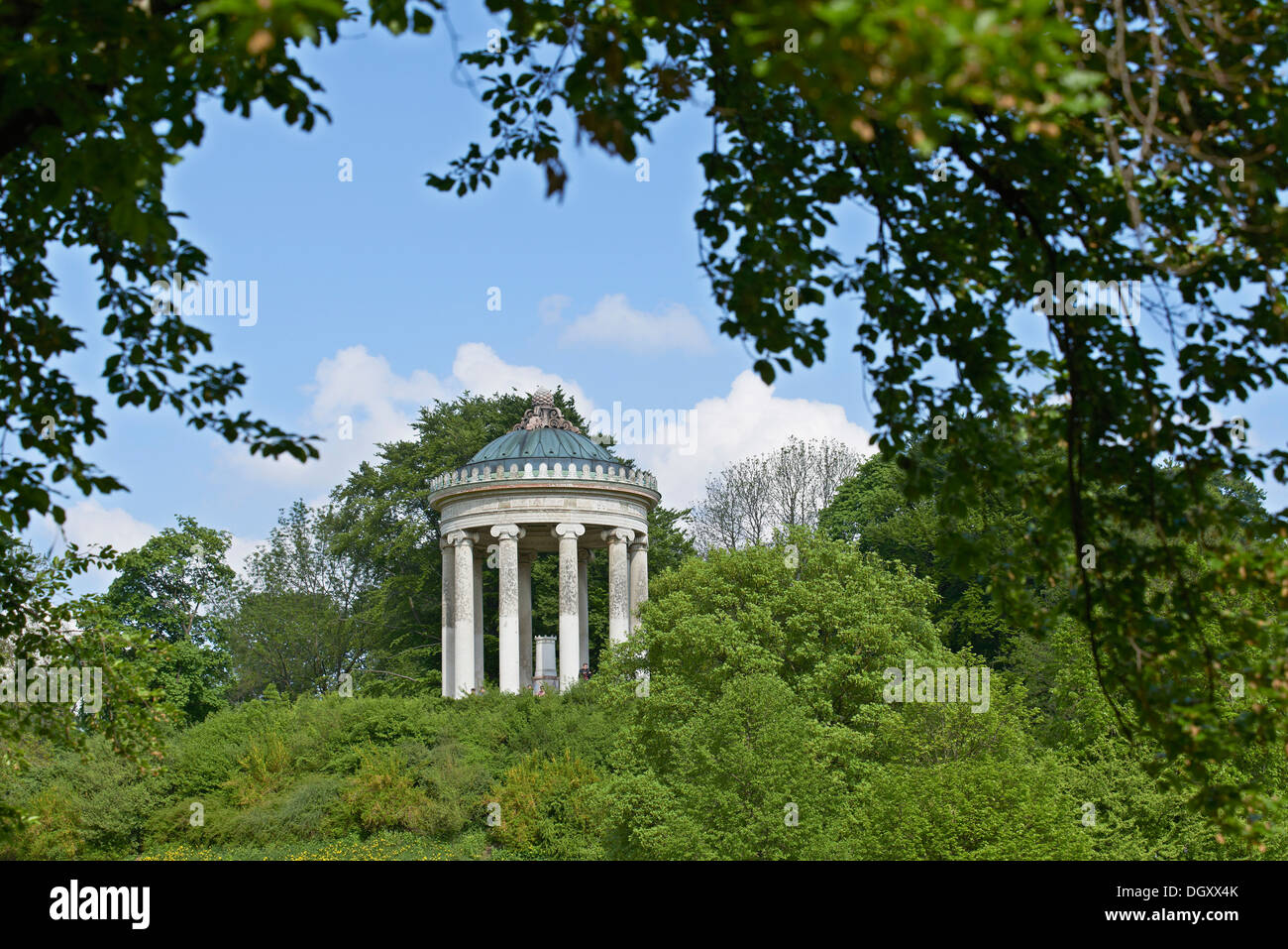 München englischer garten monopteros hi-res stock photography and ...