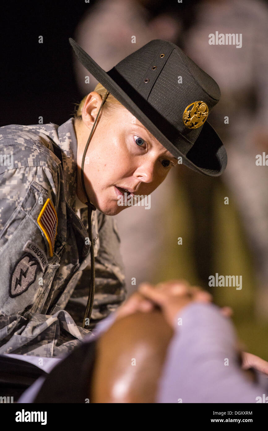 Female drill instructors hi-res stock photography and images - Alamy