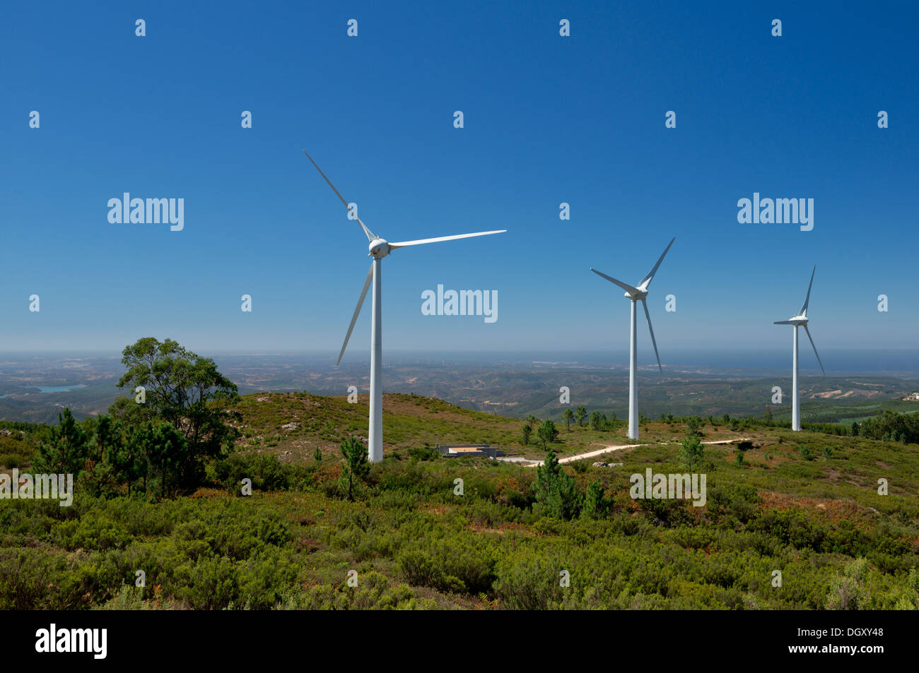 Portuguese wind farms hi-res stock photography and images - Alamy