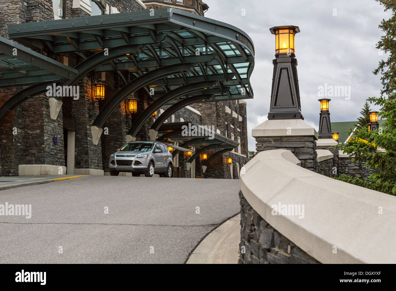 The Fairmont Banff Springs Hotel front entrance in Banff National Park, Alberta, Canada Stock ...