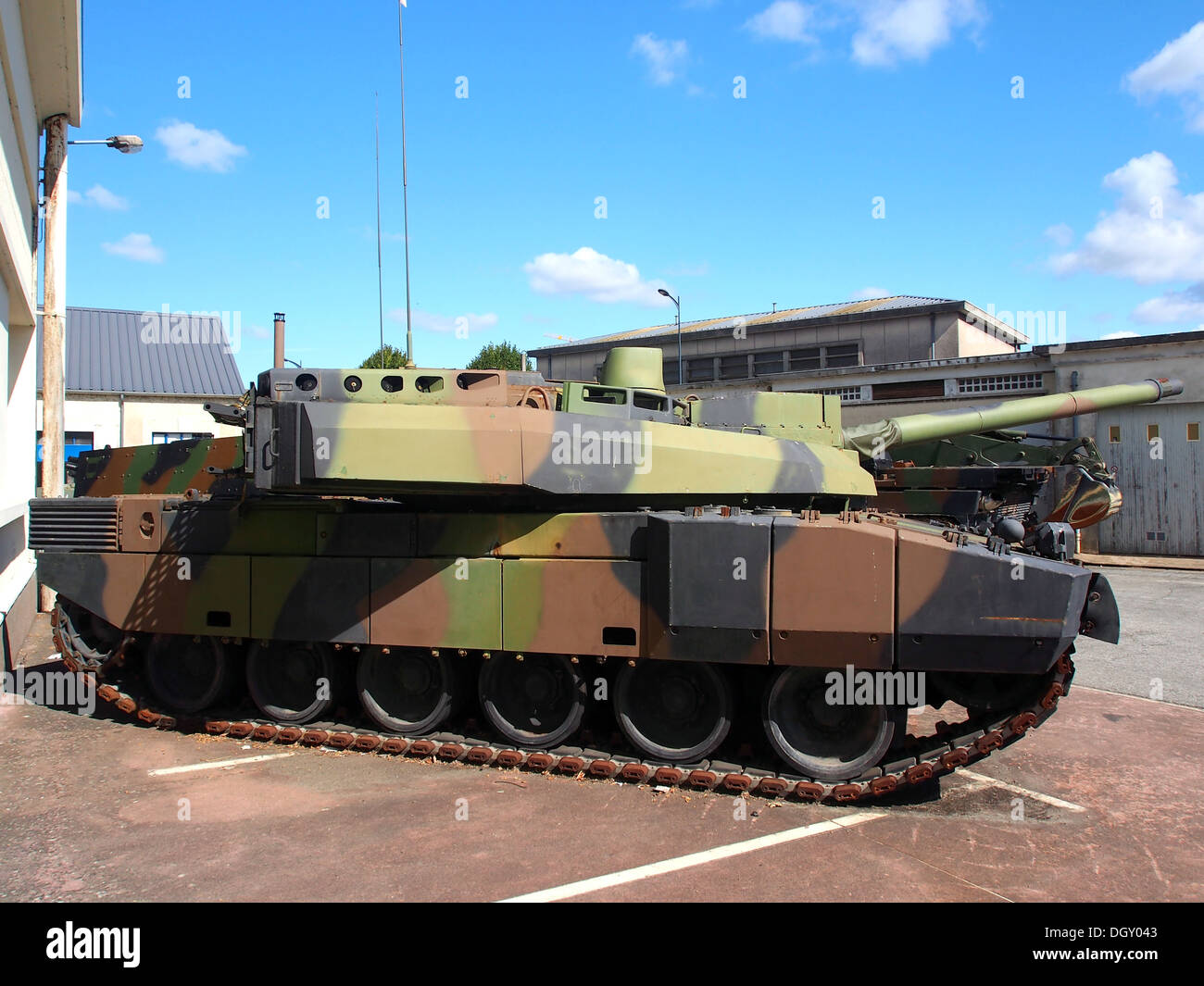 Leclerc tanks hi-res stock photography and images - Alamy