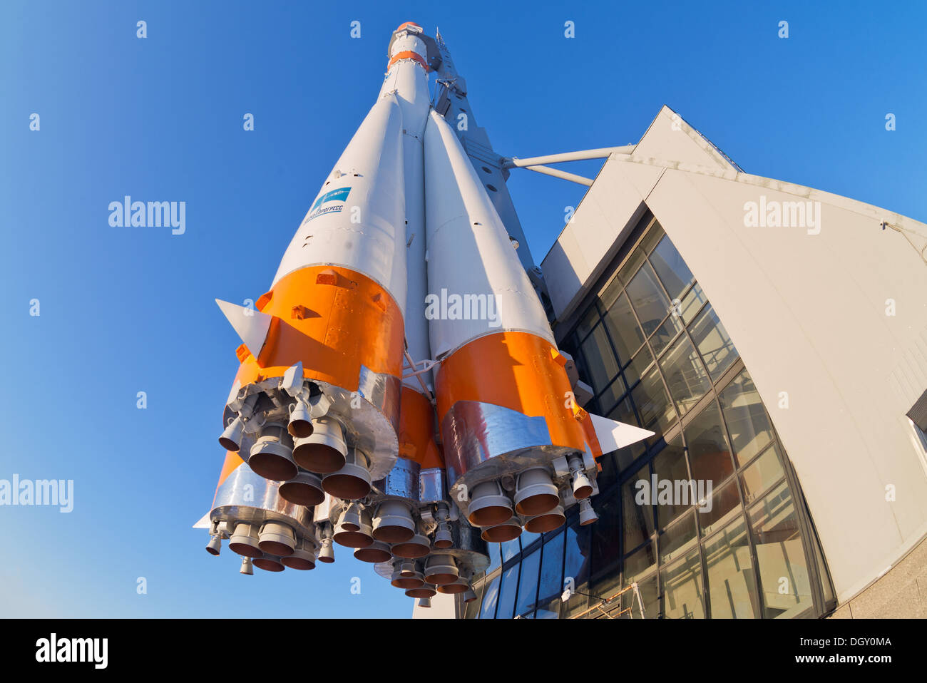 Real space rocket hi-res stock photography and images - Alamy
