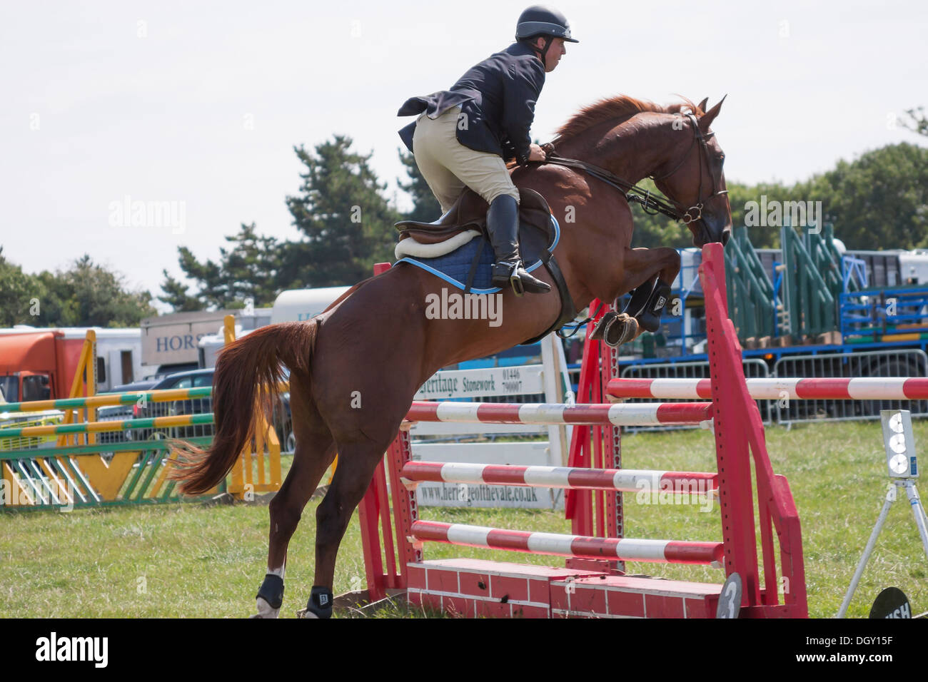 Show jumper hi-res stock photography and images - Alamy