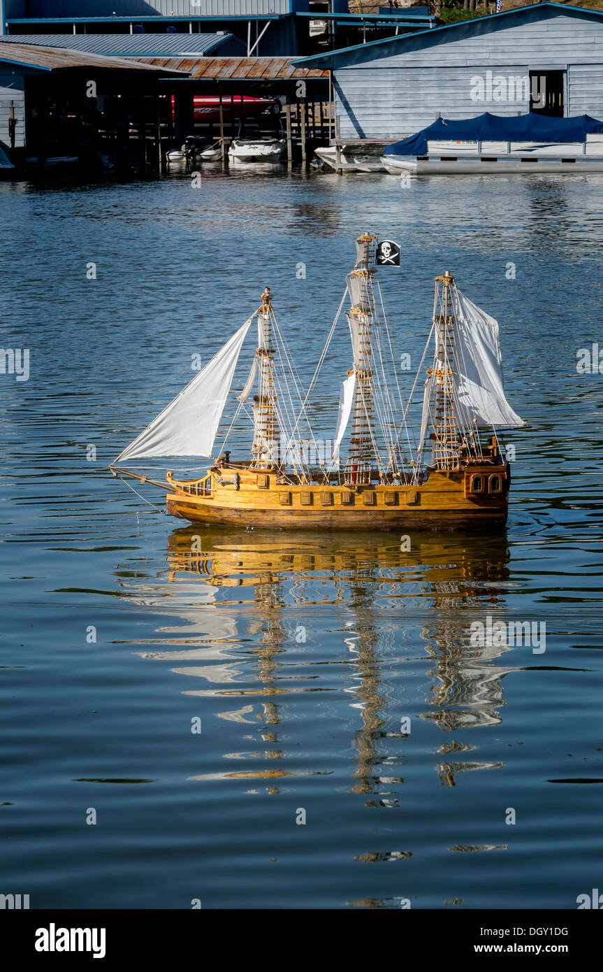 Three masted ship square rig hi-res stock photography and images - Alamy