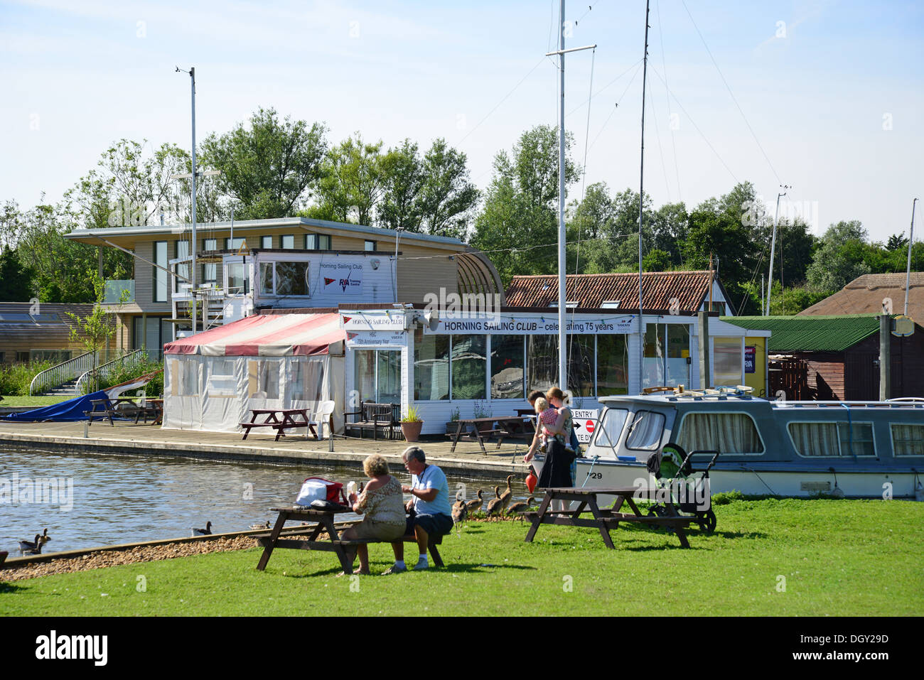 River Bure waterfront, Horning, Norfolk Broads, Norfolk, England ...
