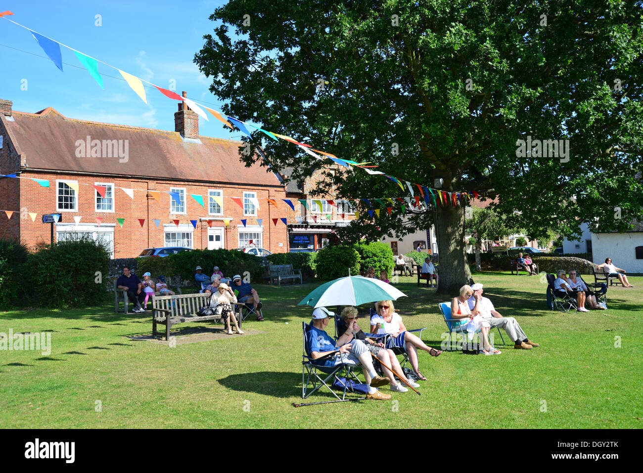 Horning hi-res stock photography and images - Alamy