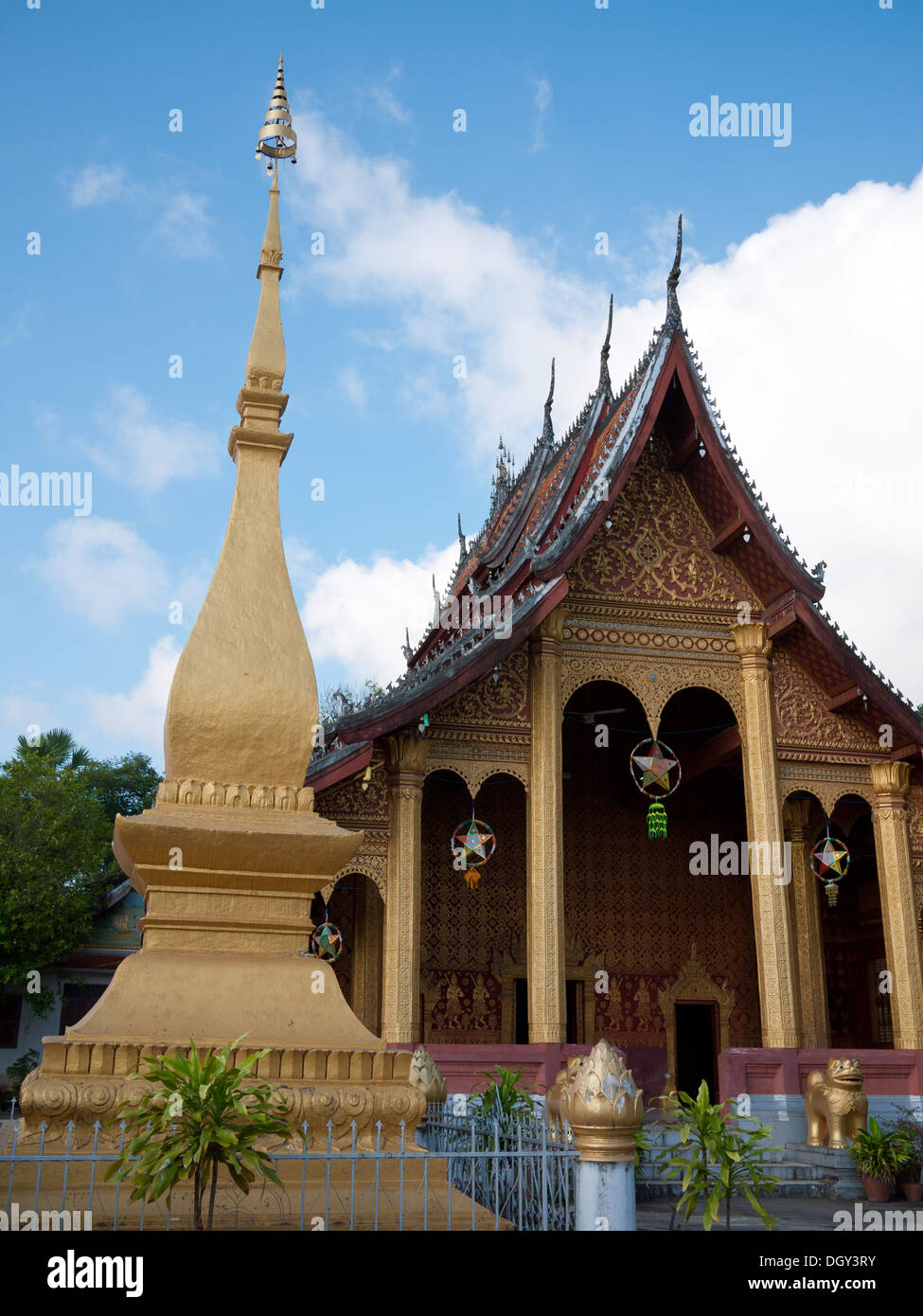 Wat sen souk haram temple hi-res stock photography and images - Alamy