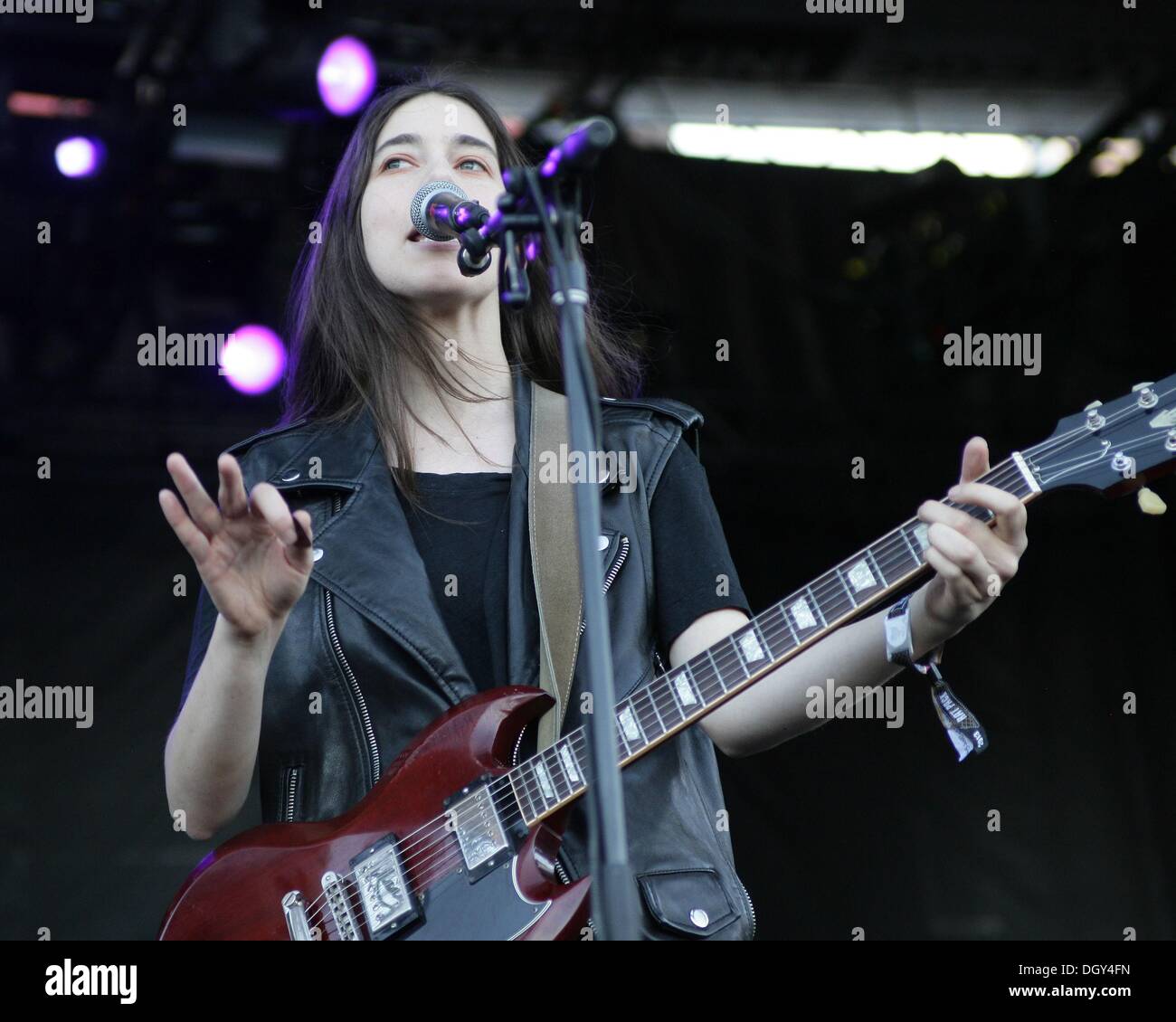 Danielle haim hi-res stock photography and images - Alamy