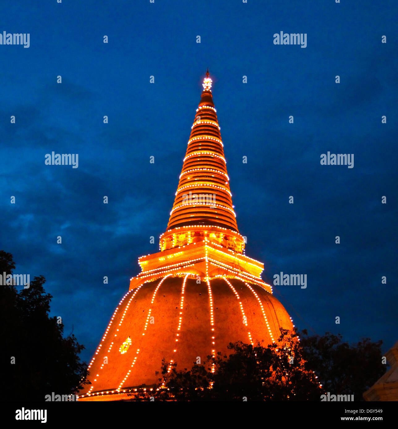 Phra Pathom Chedi, the tallest stupa in the world. It is located in the ...