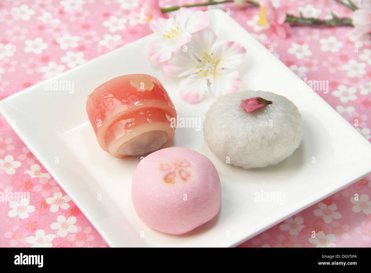 Japanese sweets japanese hi-res stock photography and images - Alamy