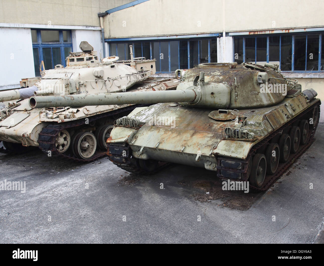 AMX 30 prototype in the tank museum, Saumur, France, pic-4 Stock Photo ...