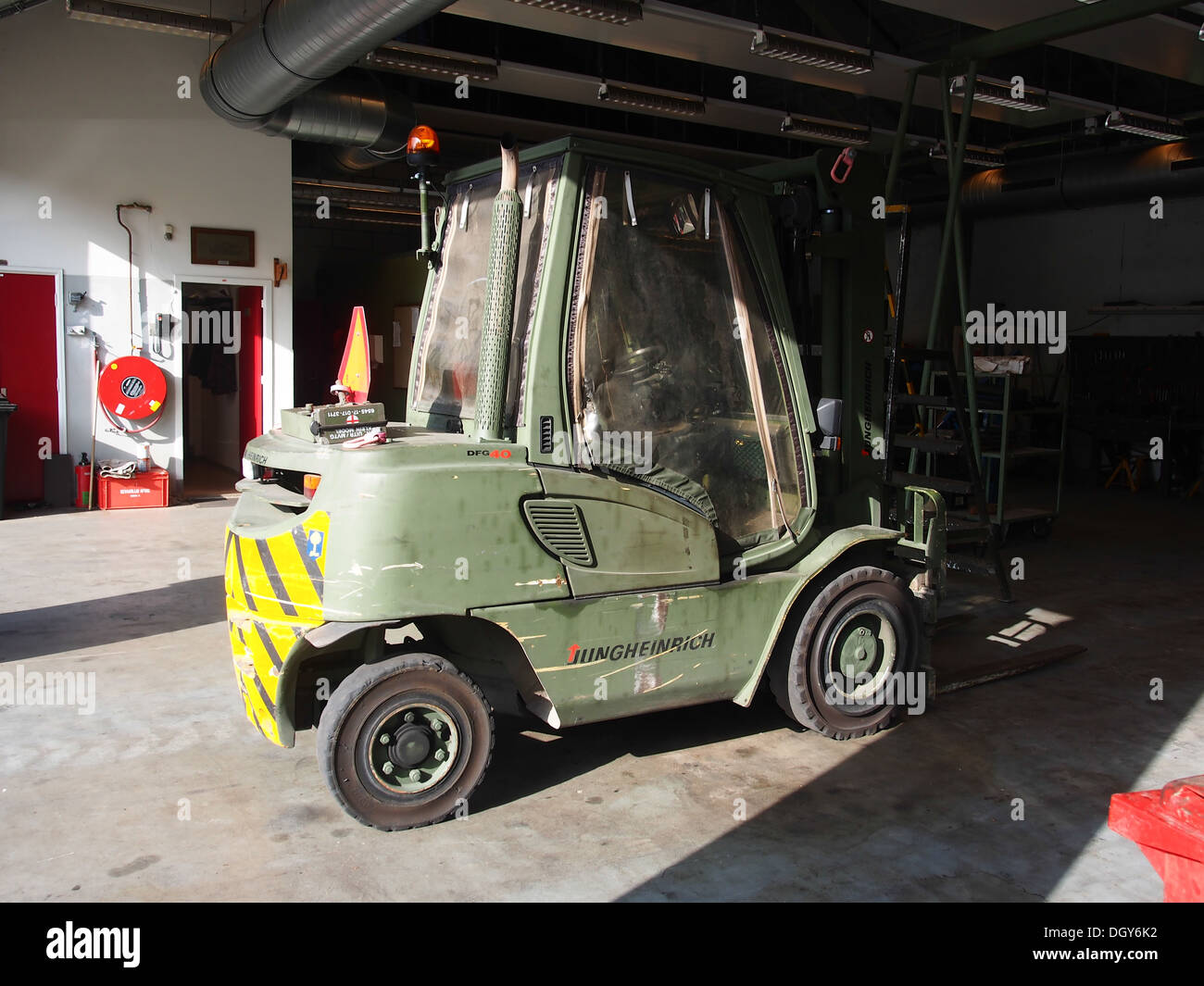 Forlift hi-res stock photography and images - Alamy
