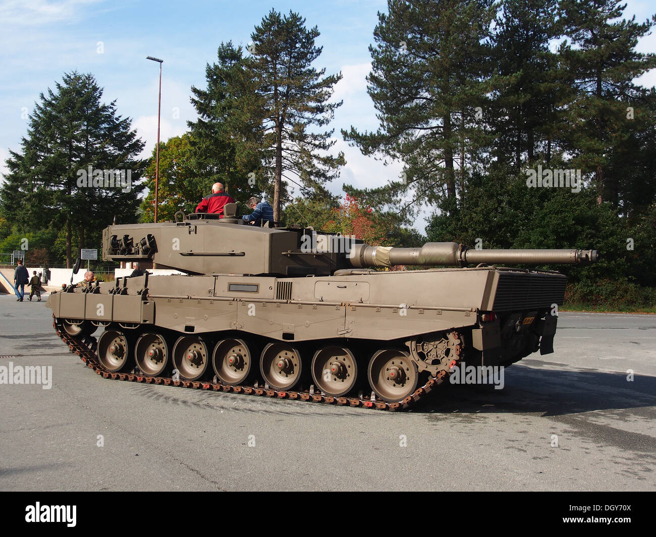Leopard 2a4 tank hi-res stock photography and images - Alamy