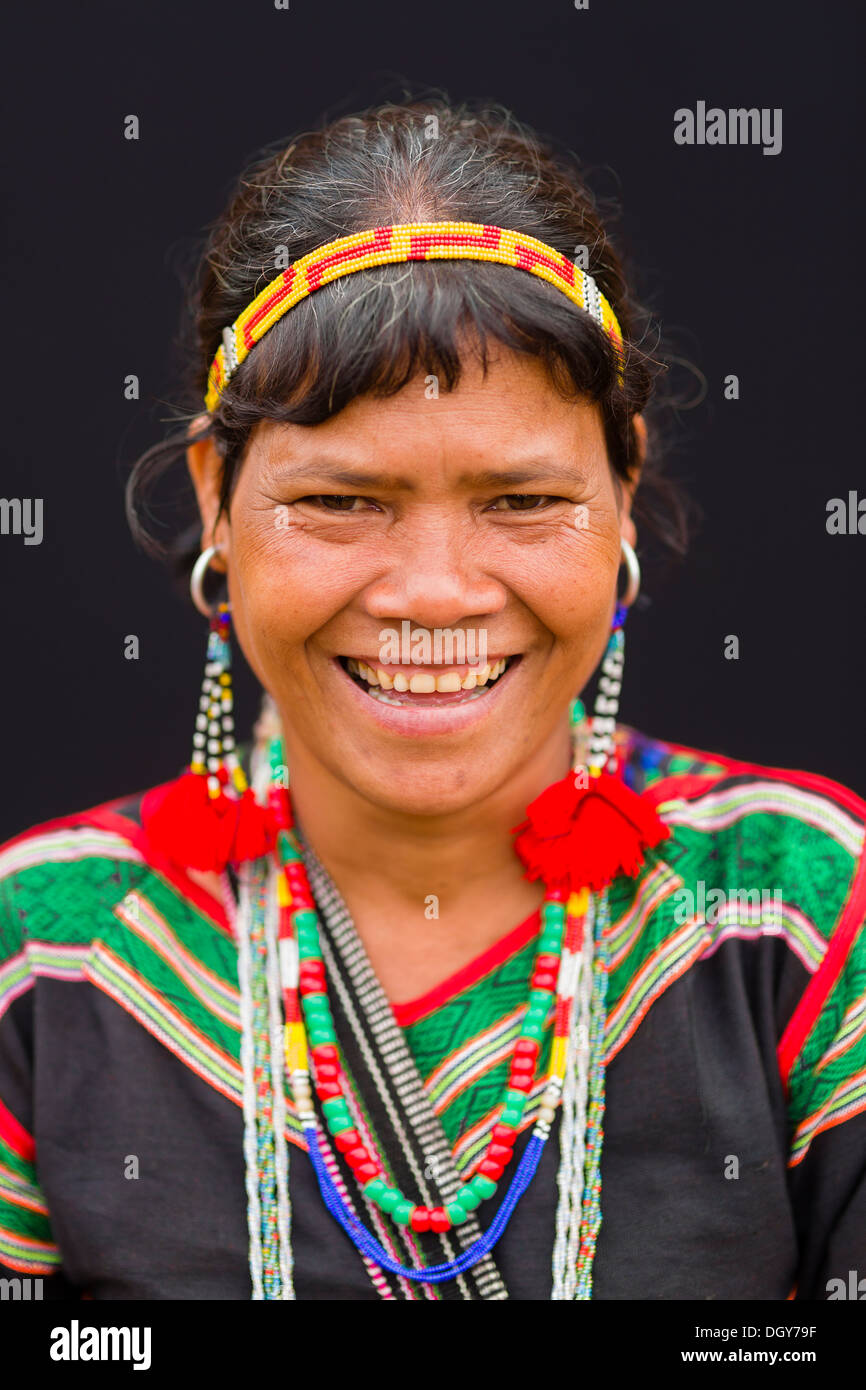 Cambodia portrait indigenous minority hi-res stock photography and ...