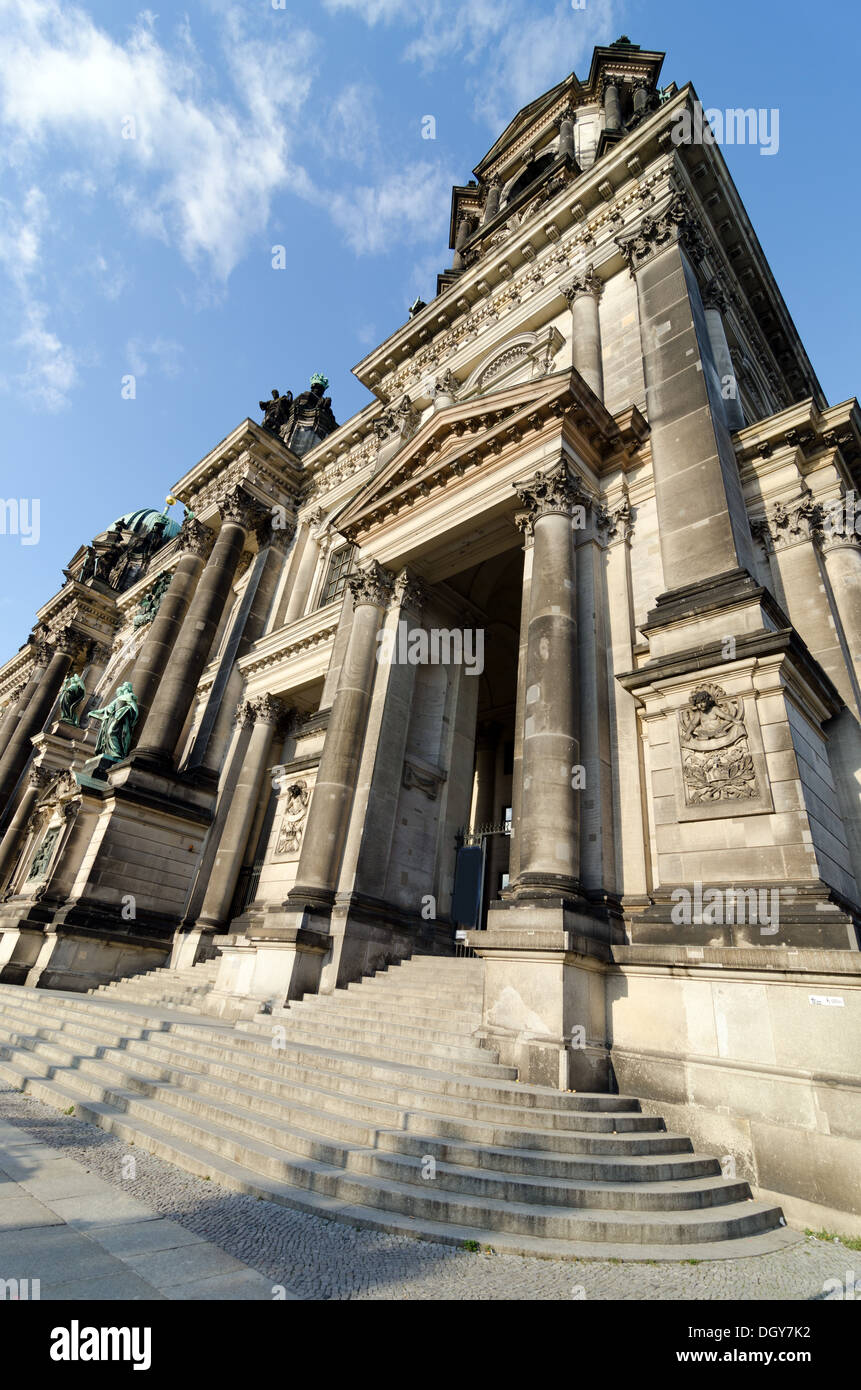 Famous gateways hi-res stock photography and images - Alamy