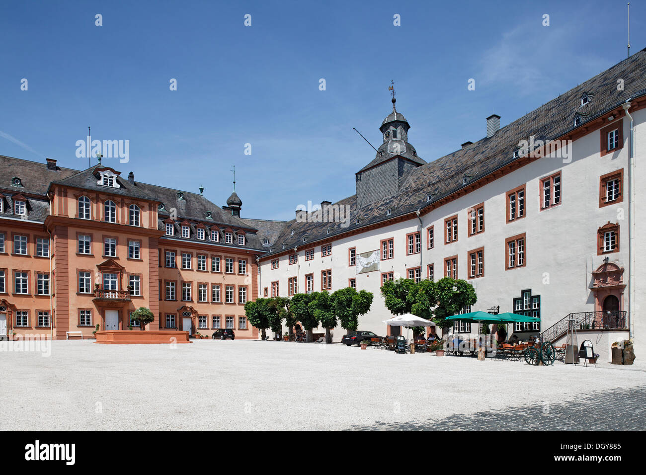 Schloss berleburg castle bad berleburg hi-res stock photography and ...
