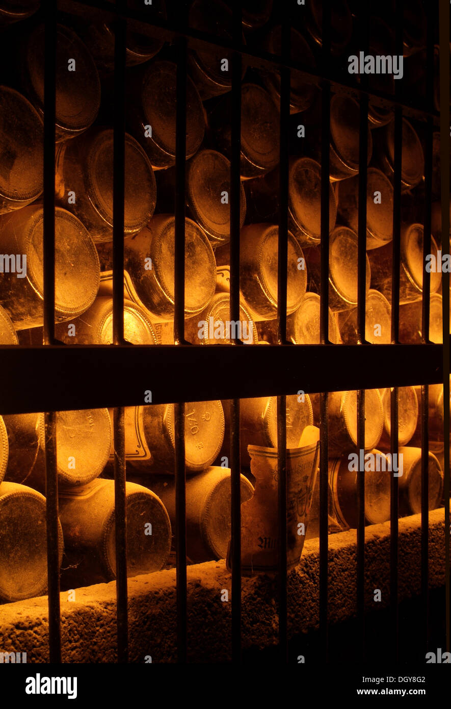 Old dusty bar hi-res stock photography and images - Alamy