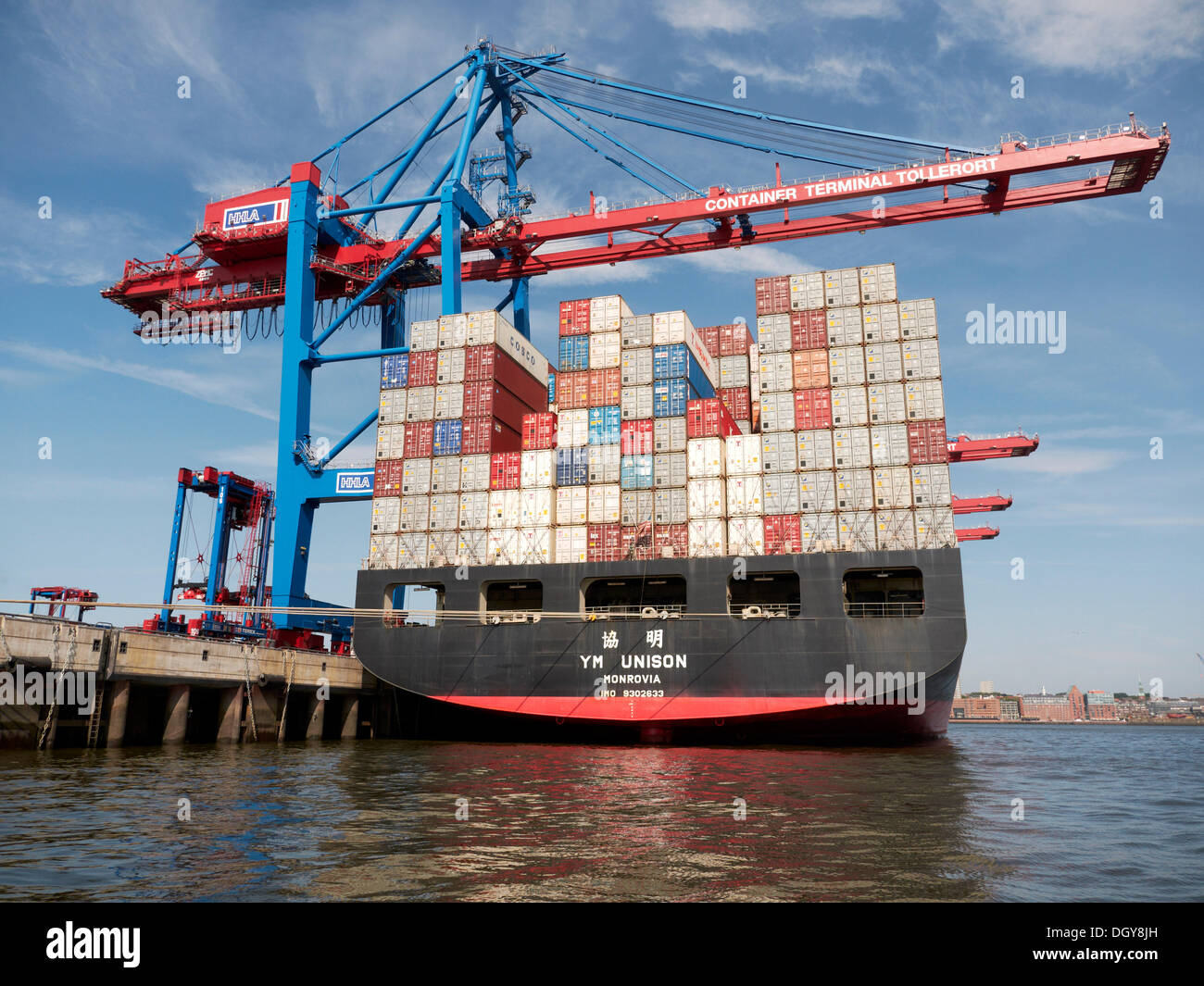Container ship in the container port, Port of Hamburg, Hamburg Stock ...