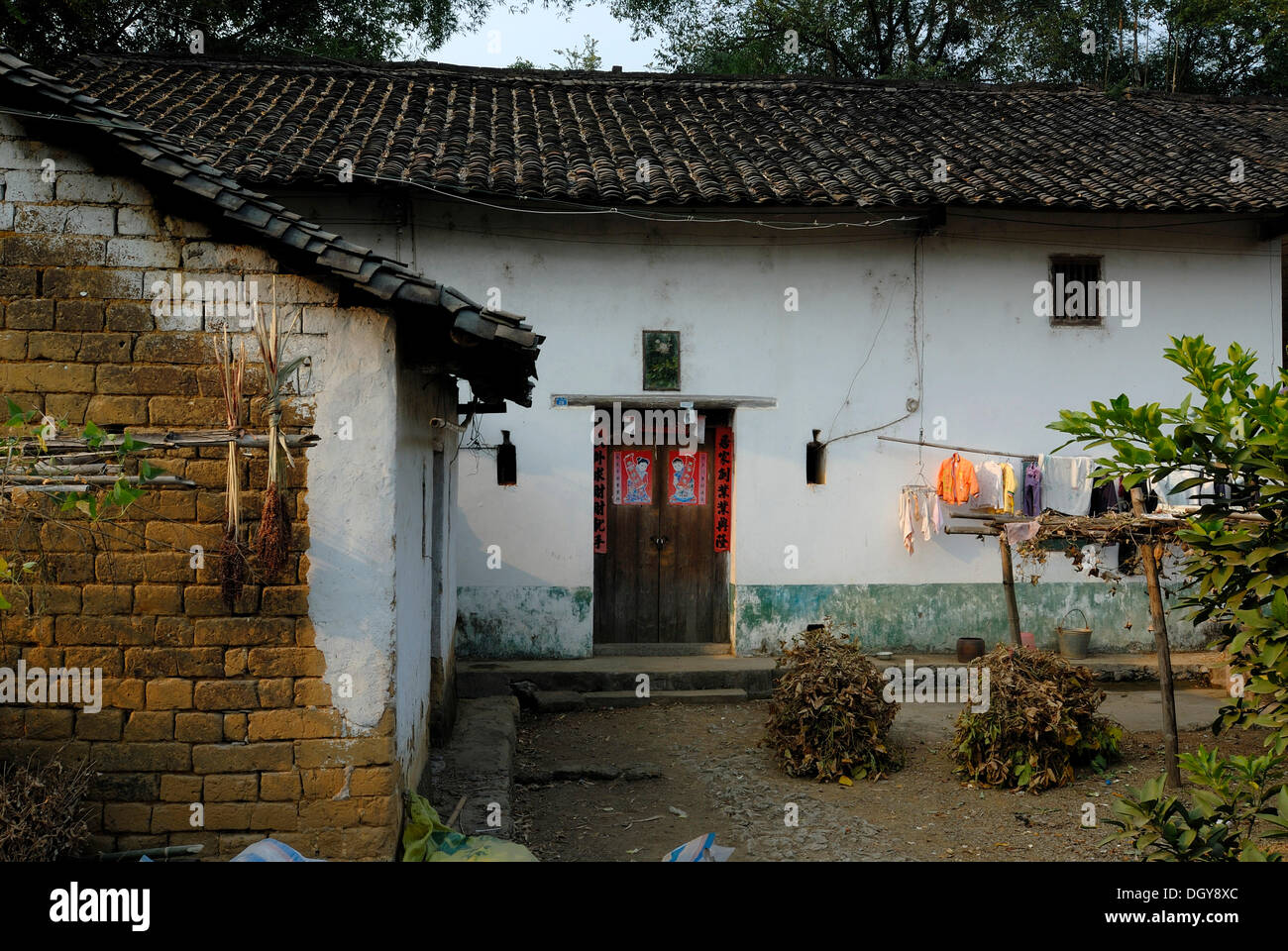 Chinese farmhouses hi-res stock photography and images - Alamy