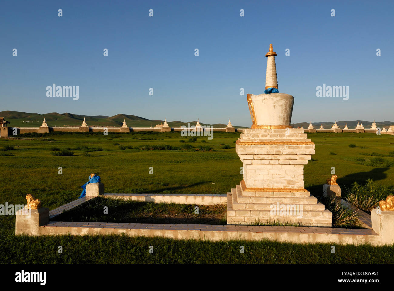 Stupa and outer wall of Erdene Zuu Khiid Monastery, Karakorum ...