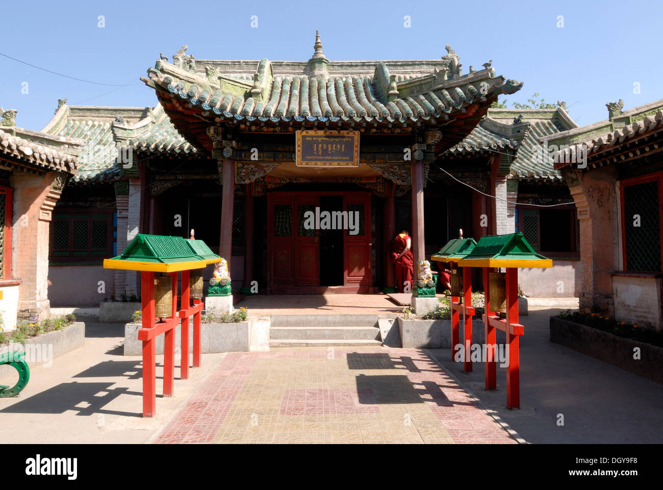 Mongolia buddhist monks in buddhist hi-res stock photography and images ...