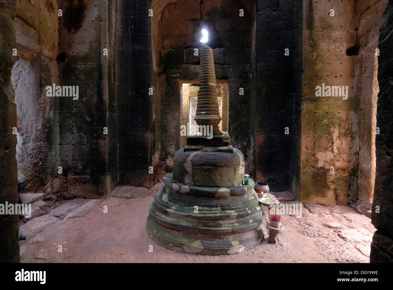 Stupa, Preah Khan, Angkor Wat Temple Complex, Siem Reap, Cambodia ...