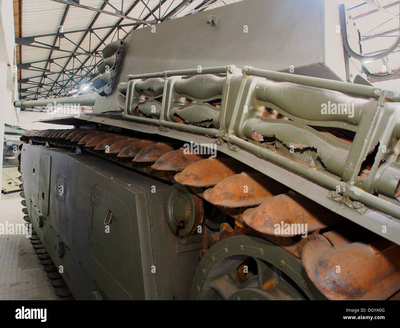 The ARL 44 is a French heavy tank exhibited at the Tank Museum in ...