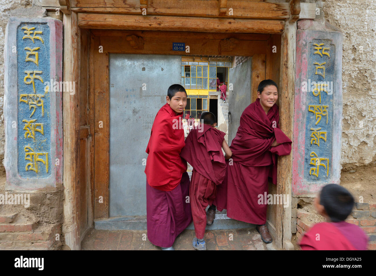 Tibetan Children School China High Resolution Stock Photography and ...