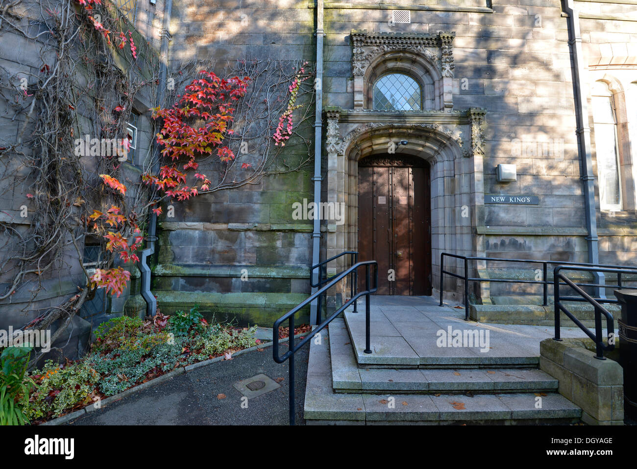 King's College Chapel in autumn, King's College, University of Aberdeen ...