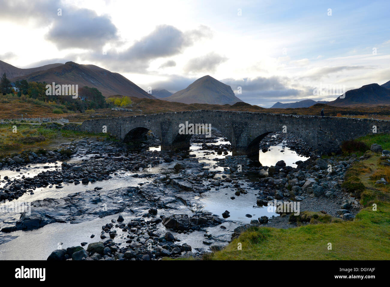 Old stone bridge in front of the Black Cullins Mountains, Sligachan ...