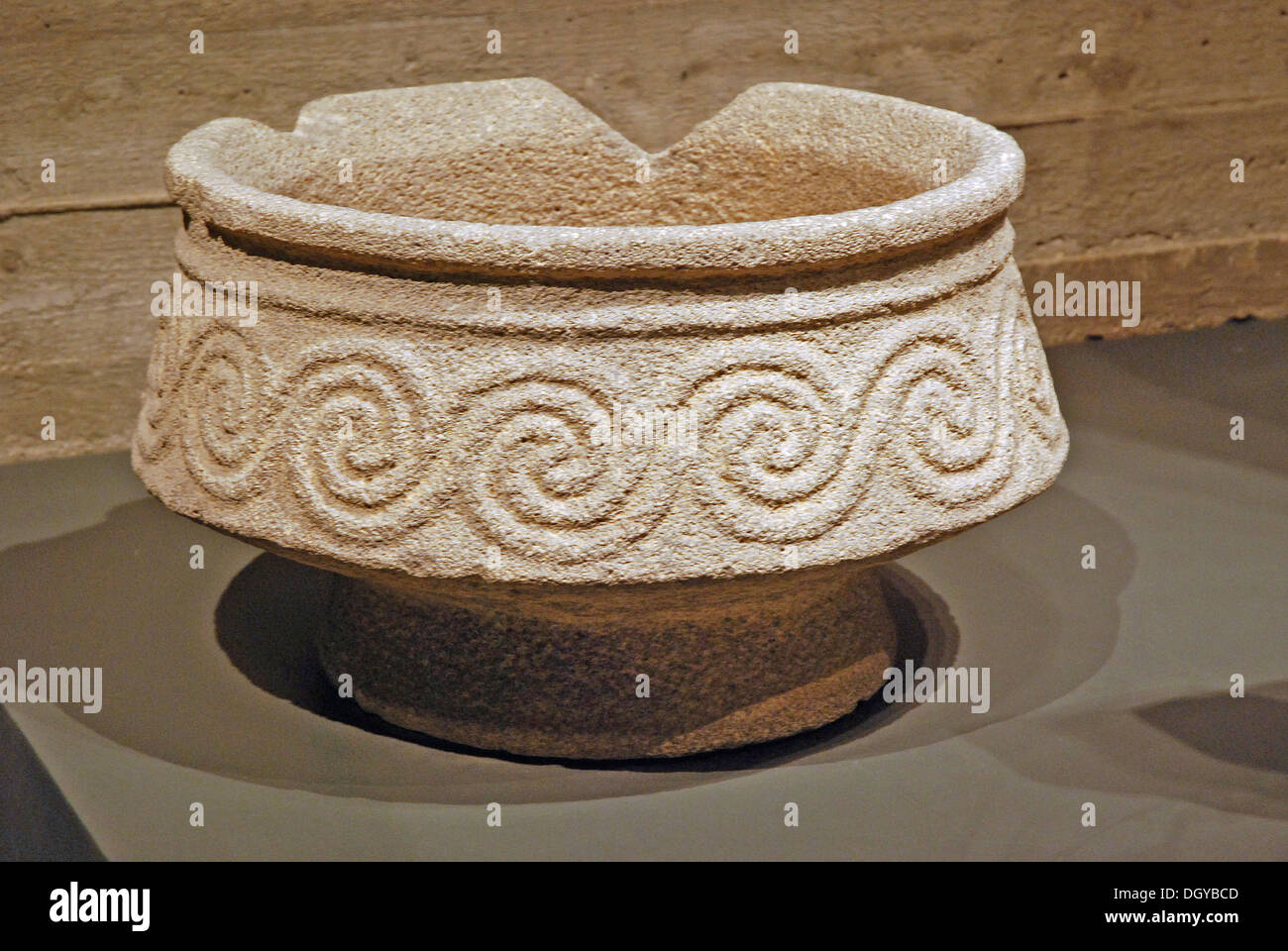 Orthostat hi-res stock photography and images - Alamy