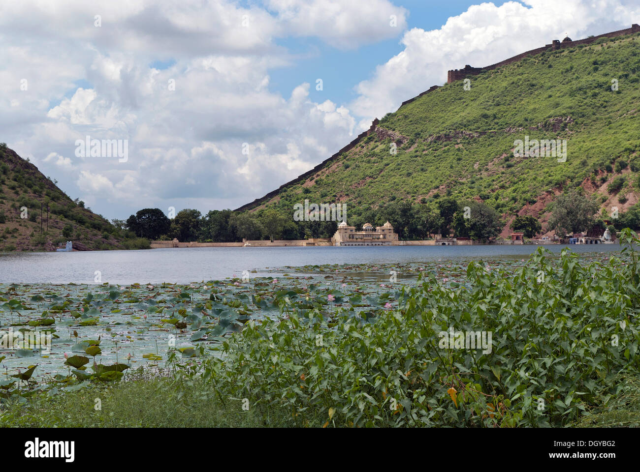 Sukh Mahal Pleasure Palace on Lake Phool Sagar, Bundi, Rajasthan, India ...