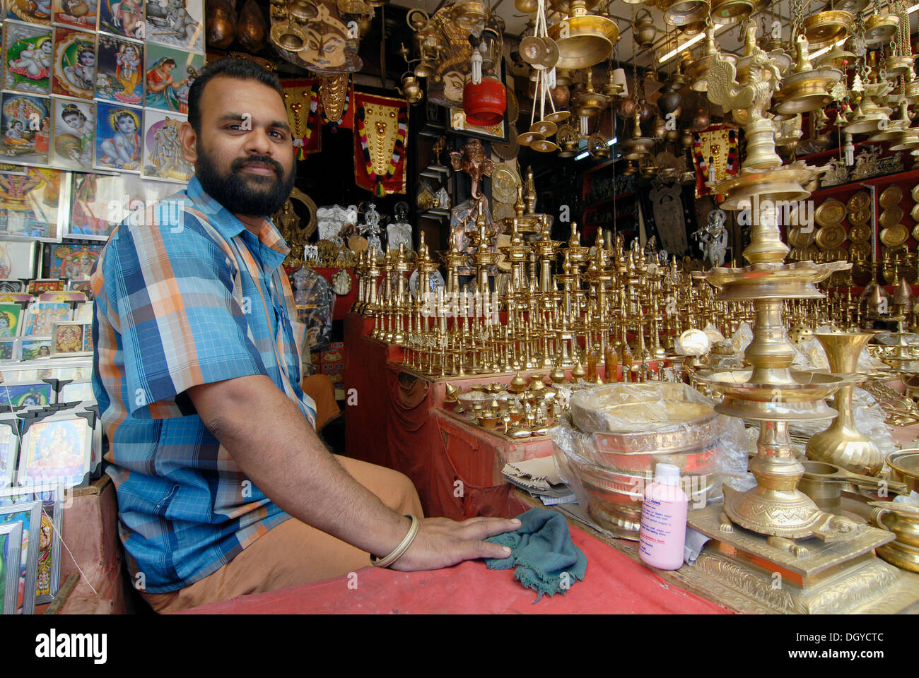 Merchant at the Guruvayur Temple, Kerala, southern India, Asia Stock ...