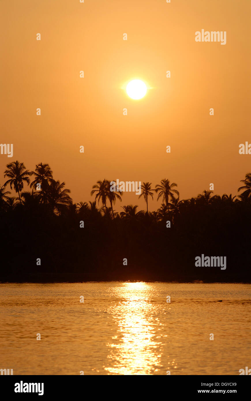 Kerala coastal areas hi-res stock photography and images - Alamy