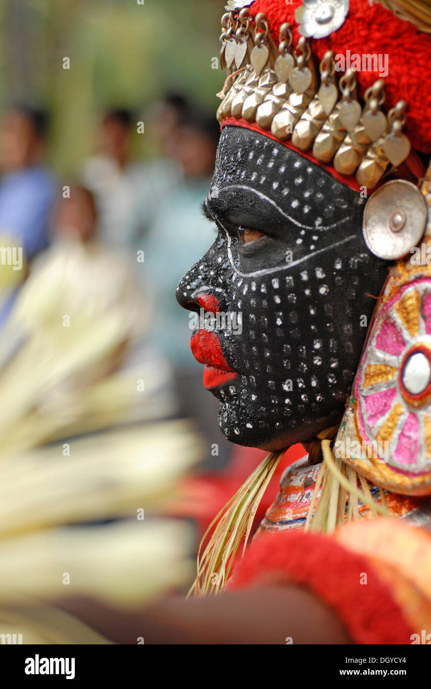 Theyyam Face High Resolution Stock Photography and Images - Alamy