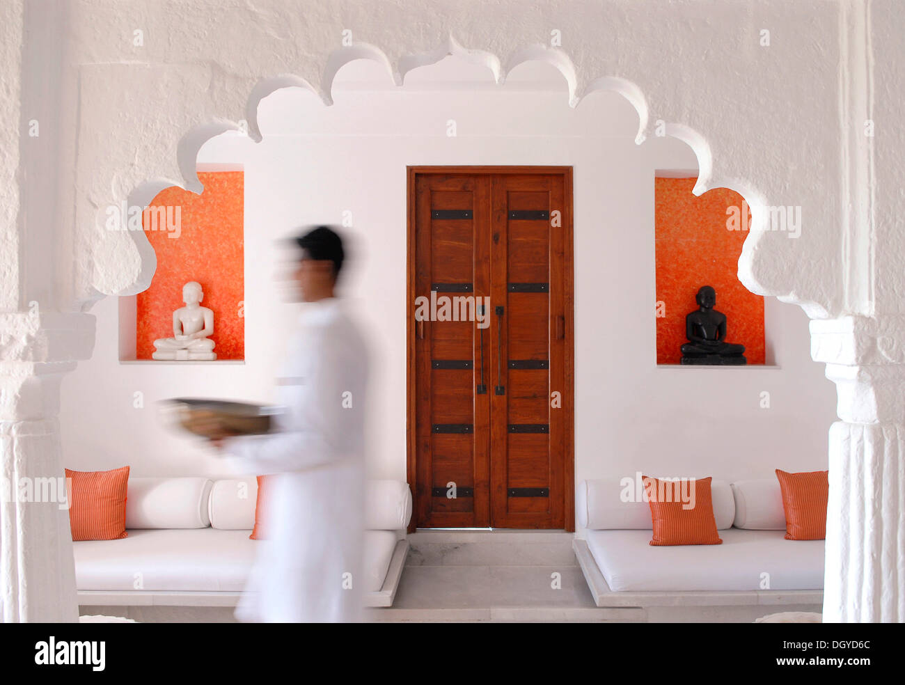 Indian servant india hi-res stock photography and images - Alamy