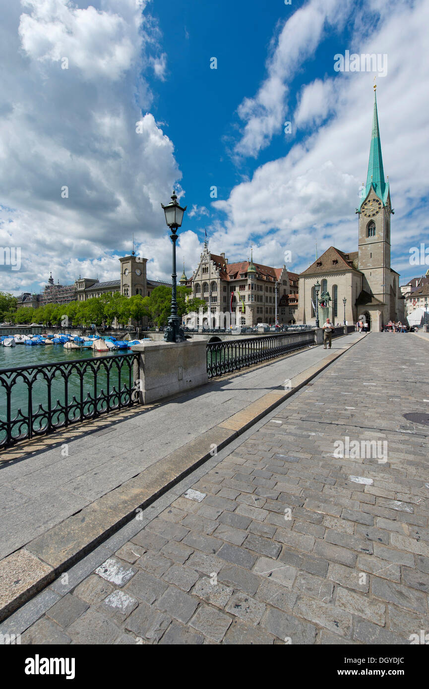 Muensterbruecke bridge, Fraumuenster abbey, Limmat river, Zurich ...