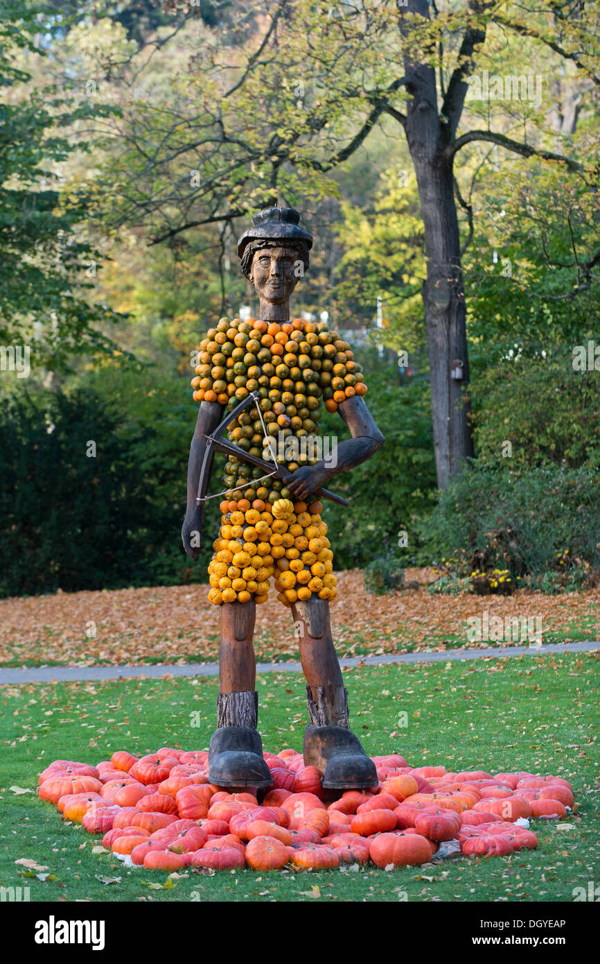 Figure of William Tell, pumpkins, pumpkin exhibition, Ludwigsburg ... Figure of William Tell, pumpkins, pumpkin exhibition, Ludwigsburg ...