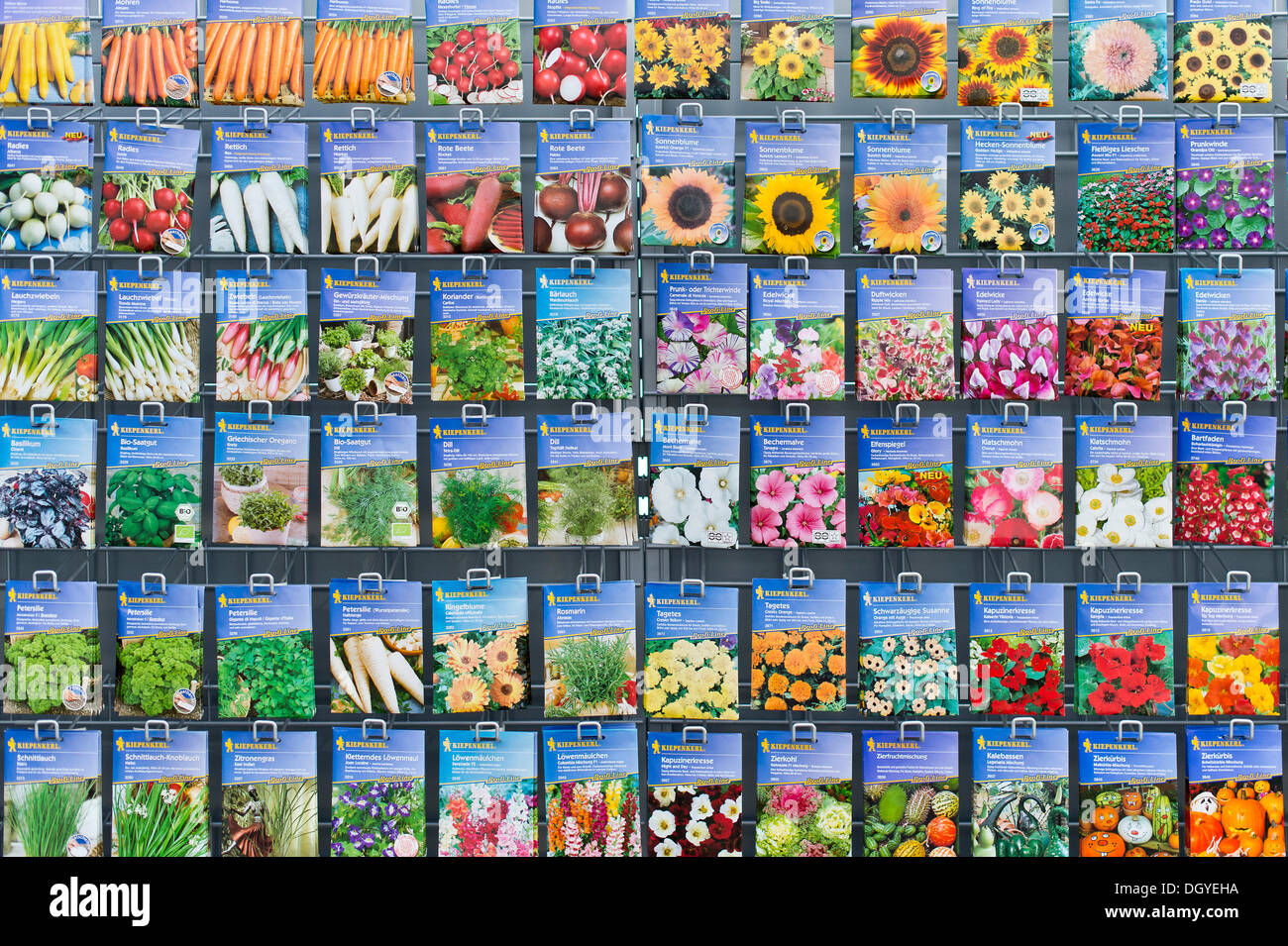 Plant seeds hi-res stock photography and images - Alamy