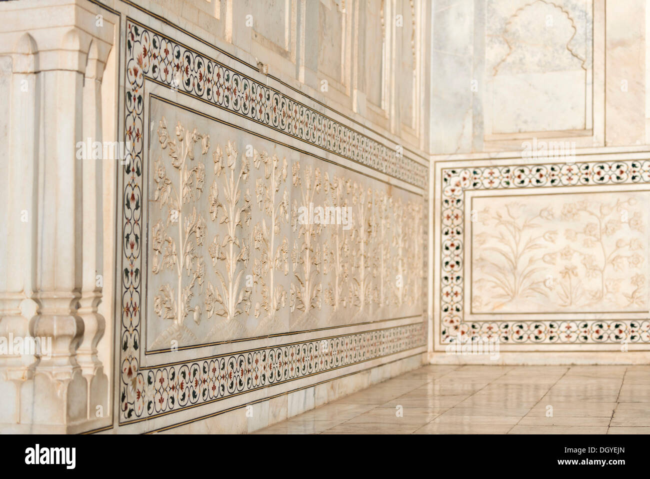 Inlaid marble, floral relief, Taj Mahal, mausoleum, UNESCO World ...
