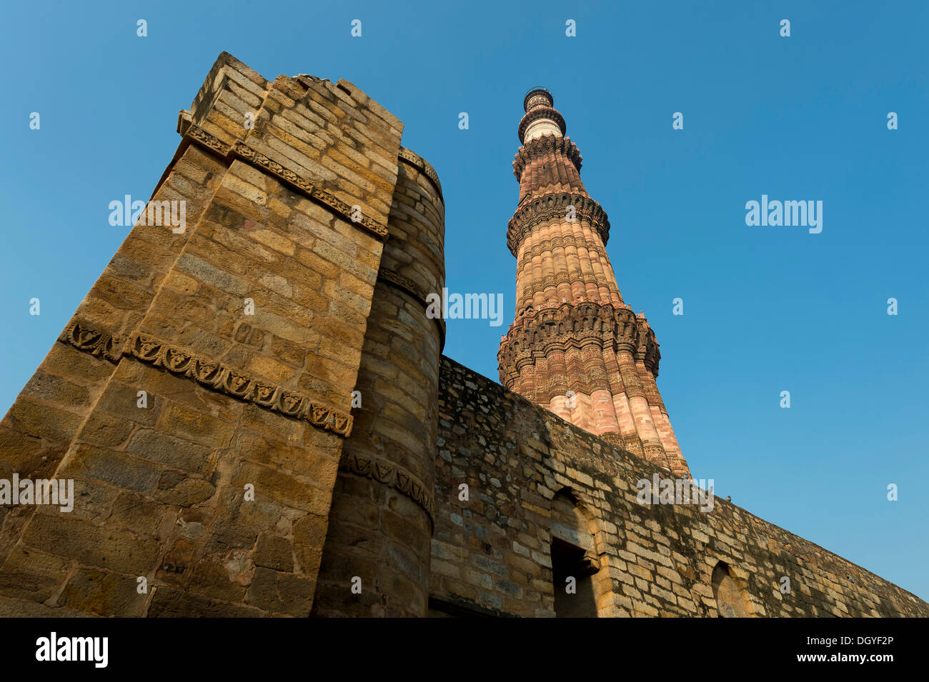 Qutb Minar, Qutb complex, UNESCO World Heritage Site, Mehrauli ...