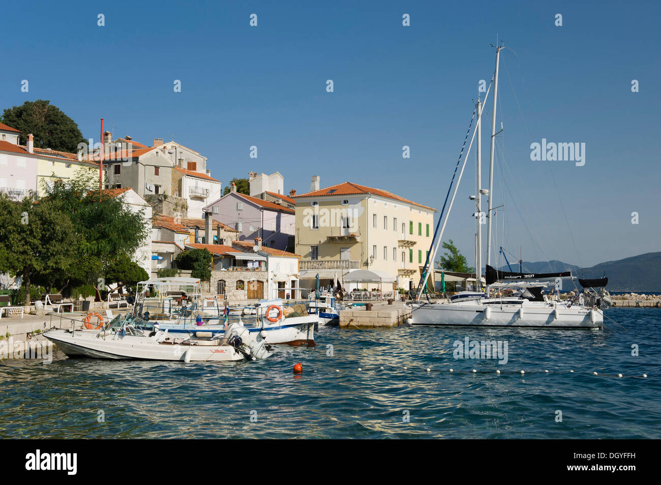Boats in the fishing village of Valun, Cres Island, Adriatic Sea ...