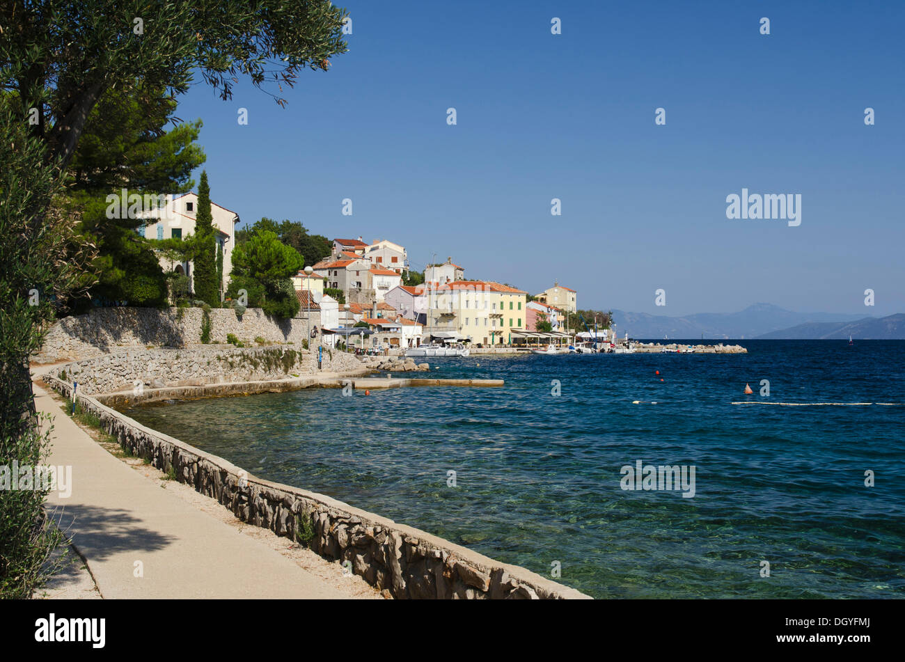 Beach promenade to the fishing village of Valun, Cres Island, Adriatic ...