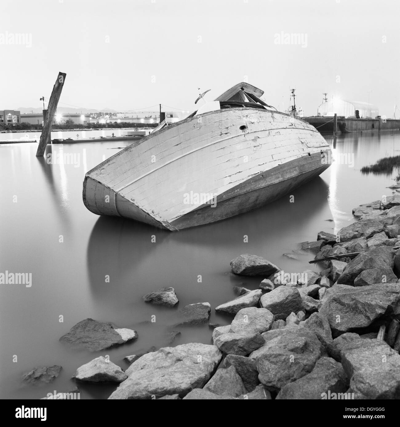 Canada square boat Black and White Stock Photos & Images - Alamy