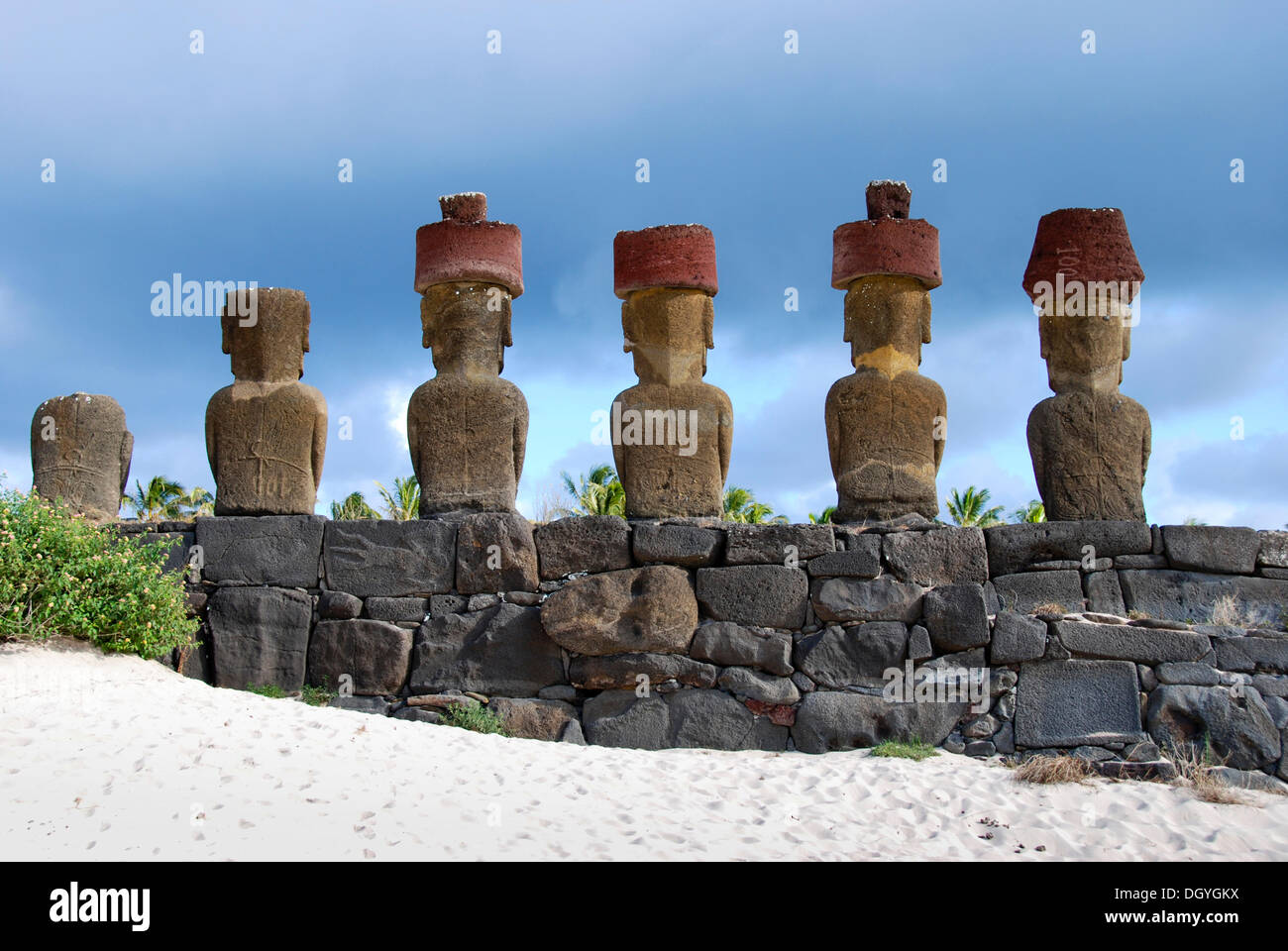 Rapa nui culture hi-res stock photography and images - Alamy