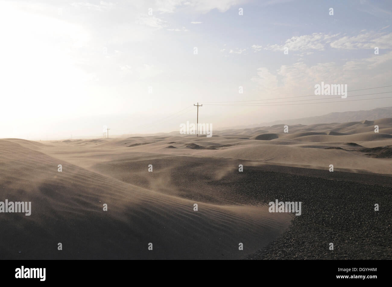 Drift, sand dunes near Tanaca, Panamericana, Peru, South America, Latin ...