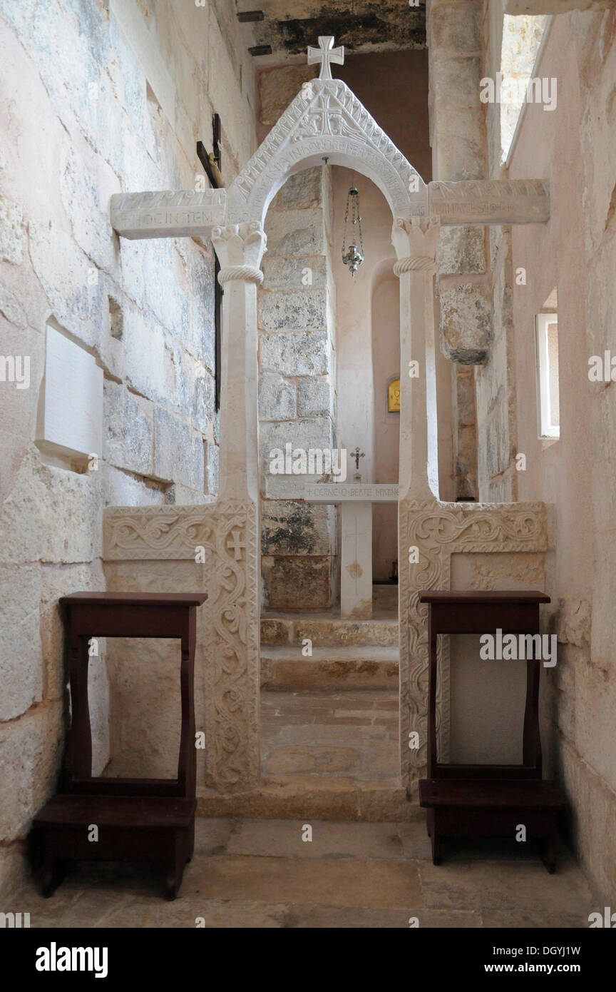 Historic town centre, interior, Church of St Martin, Diocletian's ...