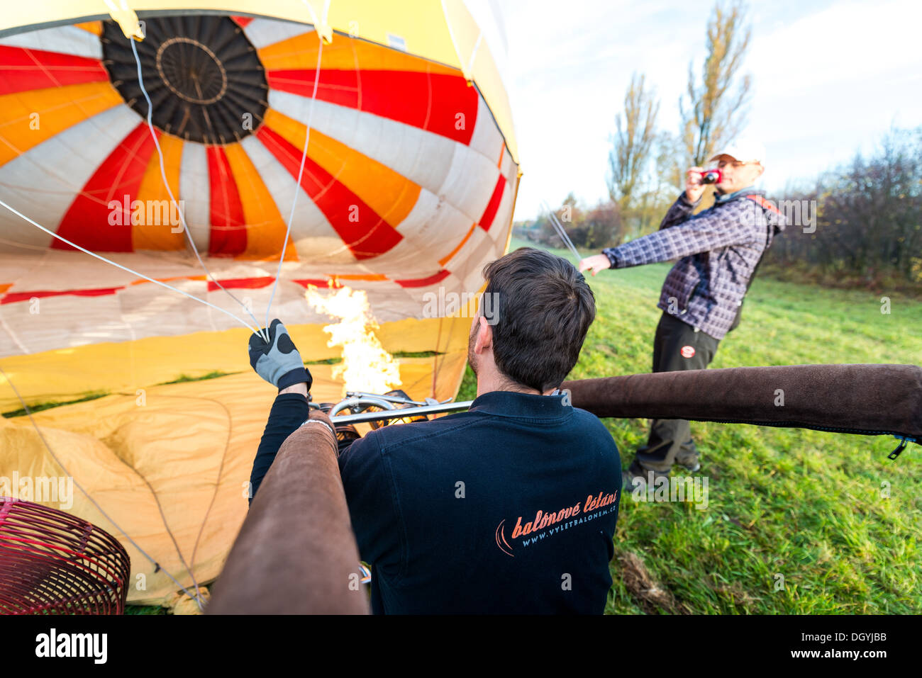 Balloon pilot hi-res stock photography and images - Alamy