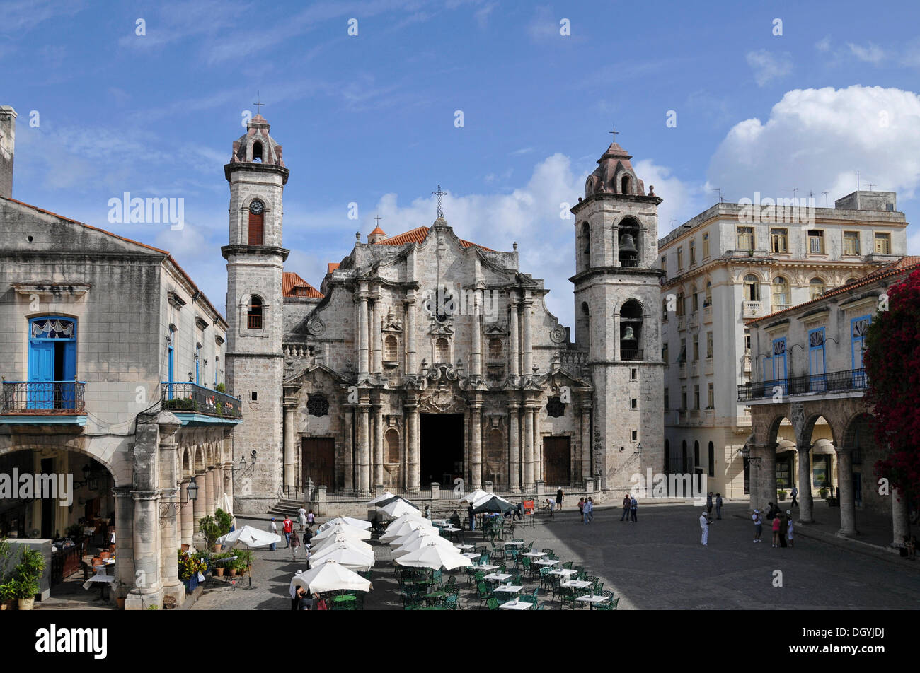 Cathedral of Havana on Plaza de la Catedral square in Havana, historic ...