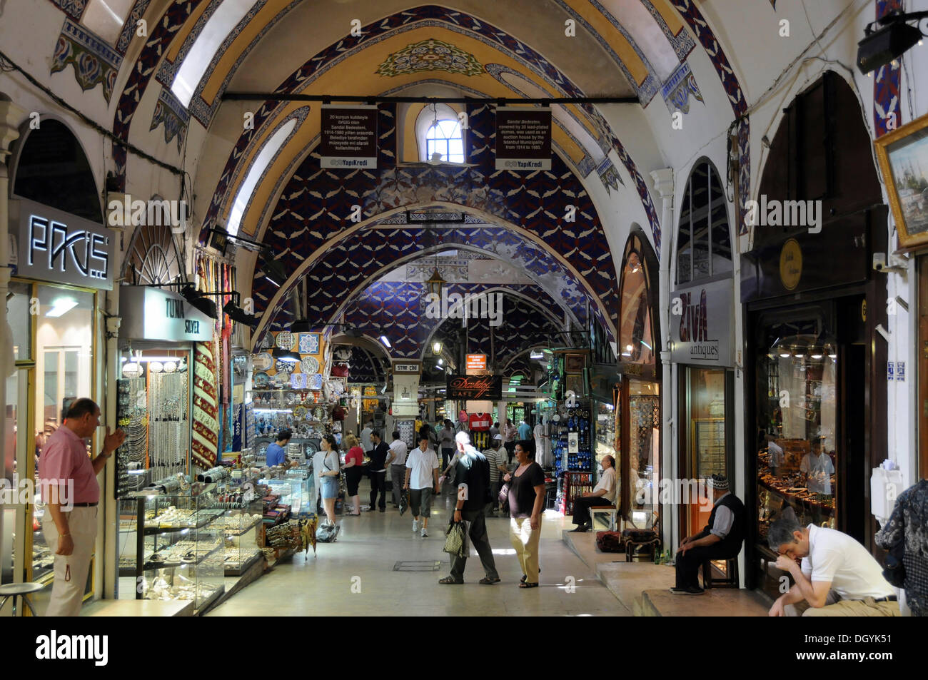 Kapali carsi grand bazar hi-res stock photography and images - Alamy